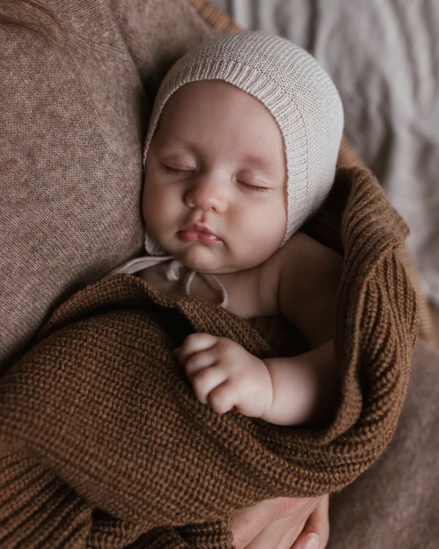 Hvid Merino Wool Bonnet Dolly – Stardust Concept Store